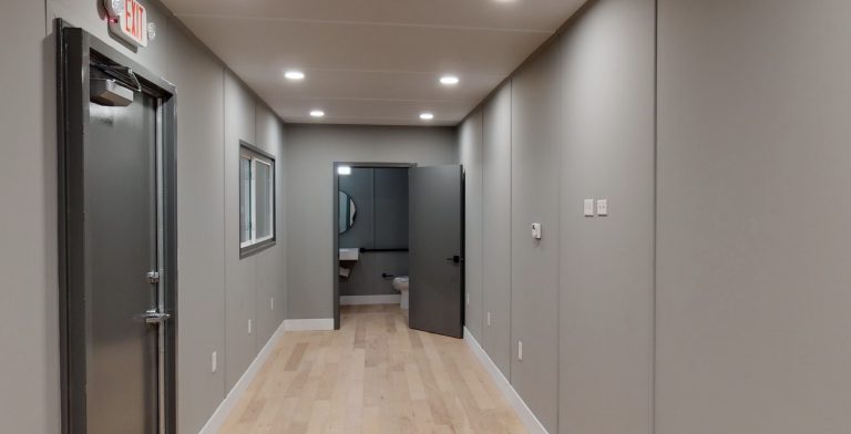 CONTAINER OFFICE WITH BATHROOM - BMarko Structures